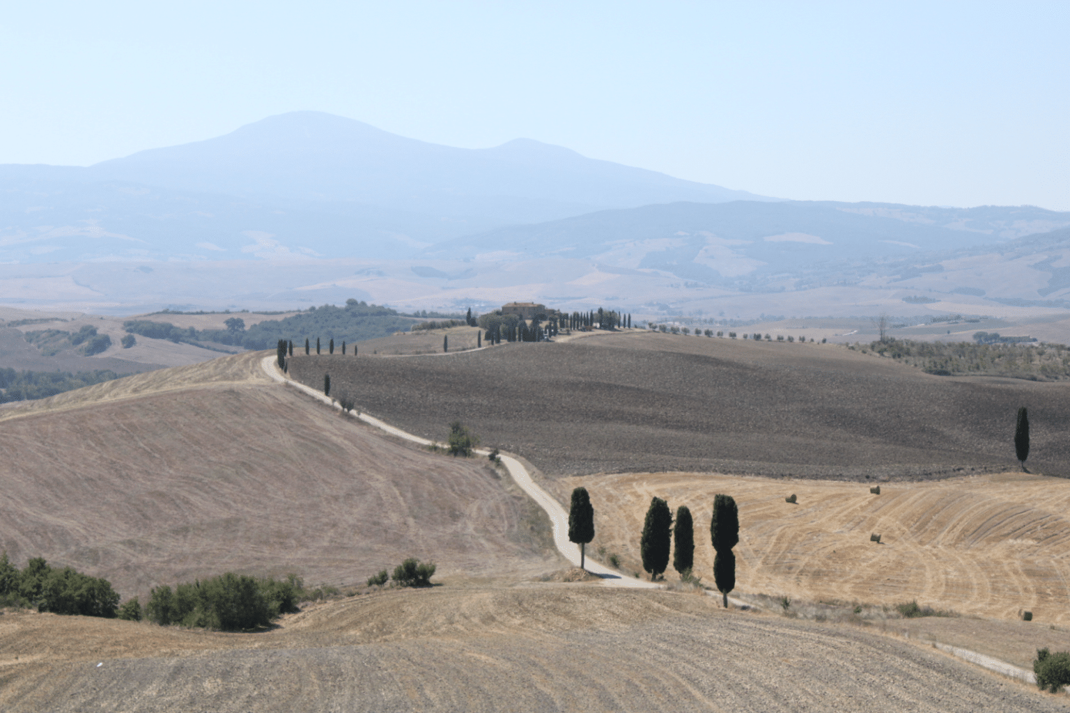 Cosa vedere in Val d'Orcia tra borghi, buon vino e tradizioni